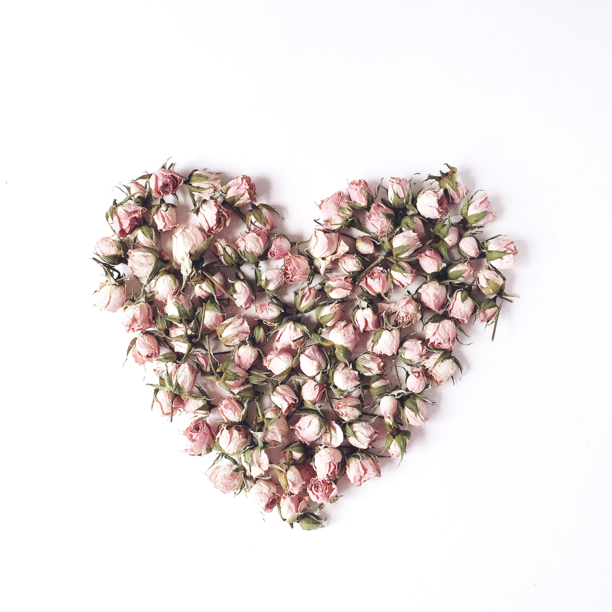 Easy and Subtle Valentine's Day Decor Ideas - Pasha is Home
