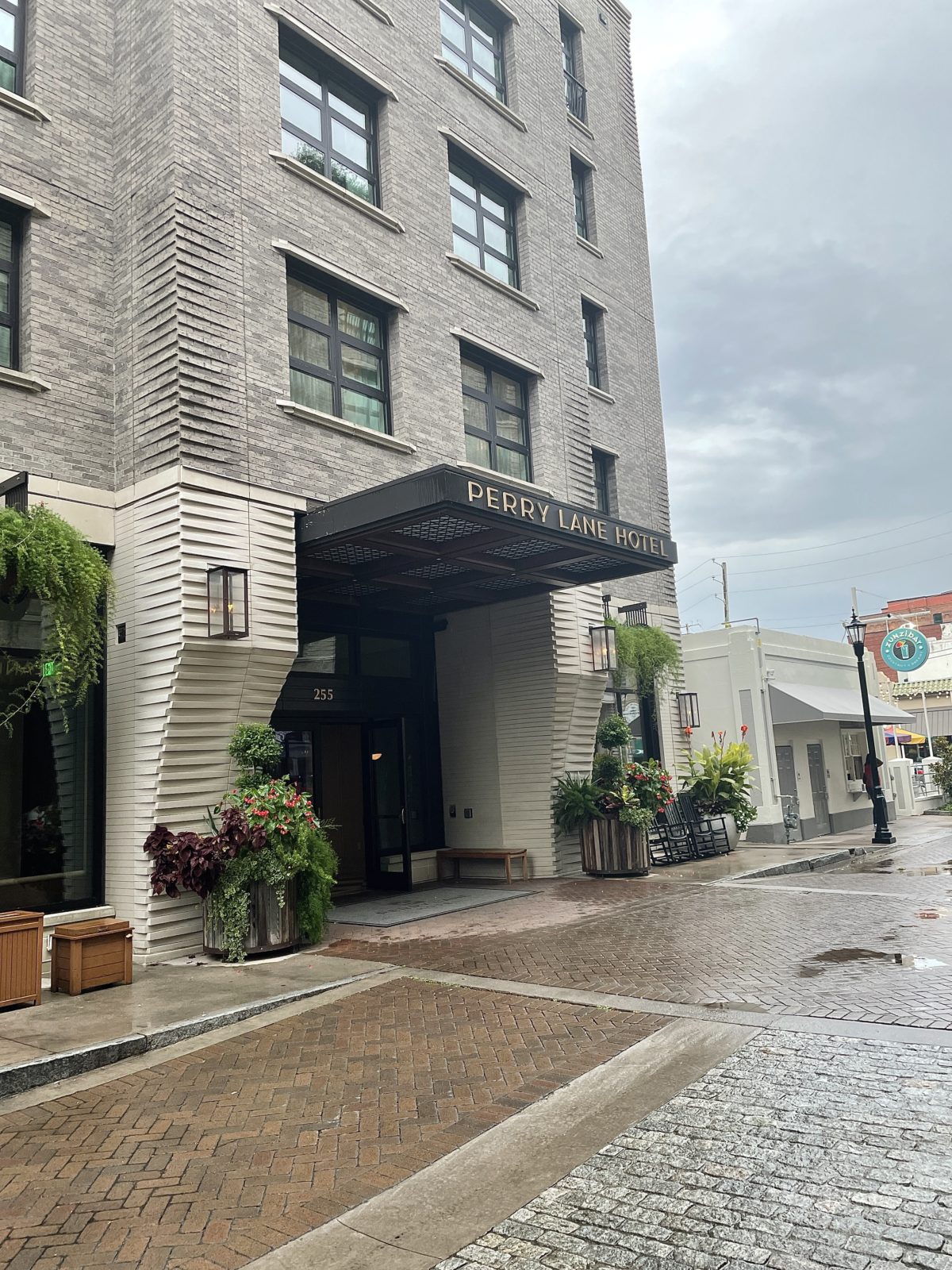 A Luxury Stay at Perry Lane Hotel in Savannah, Georgia - Pasha is Home