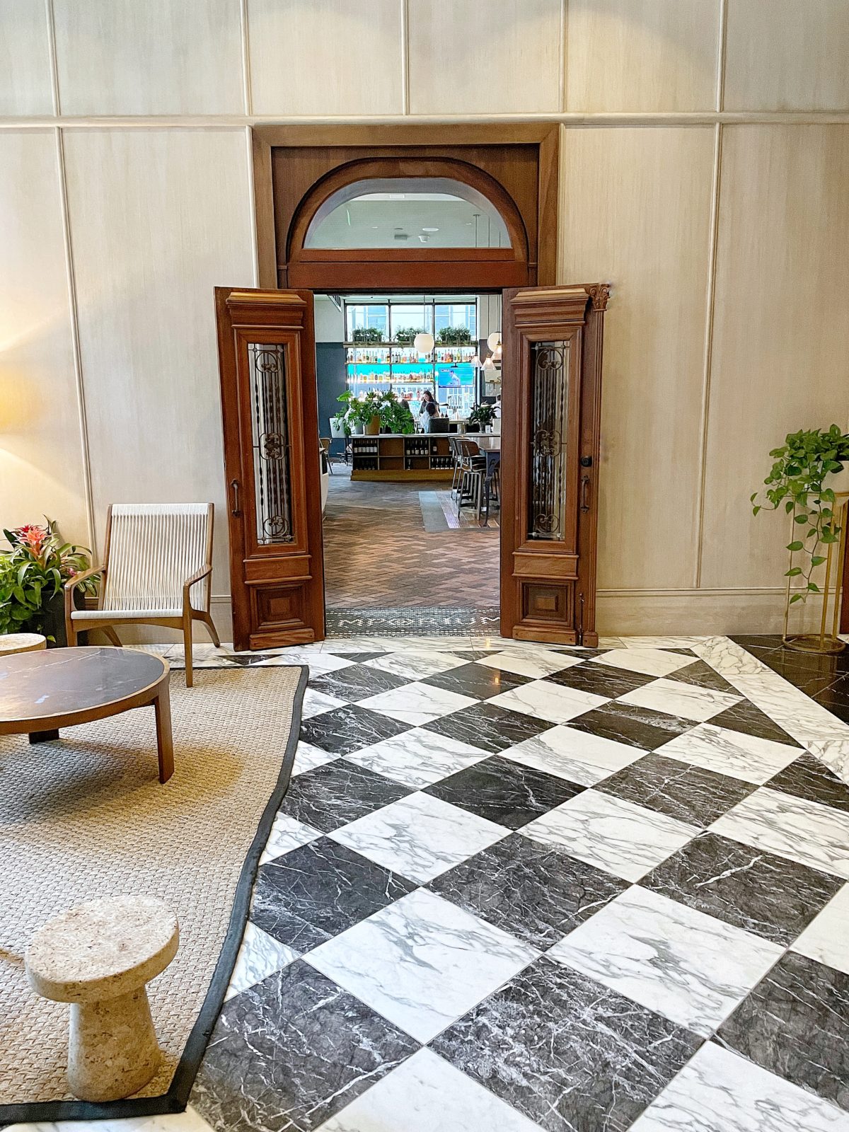 A Luxury Stay at Perry Lane Hotel in Savannah, Georgia - Pasha is Home