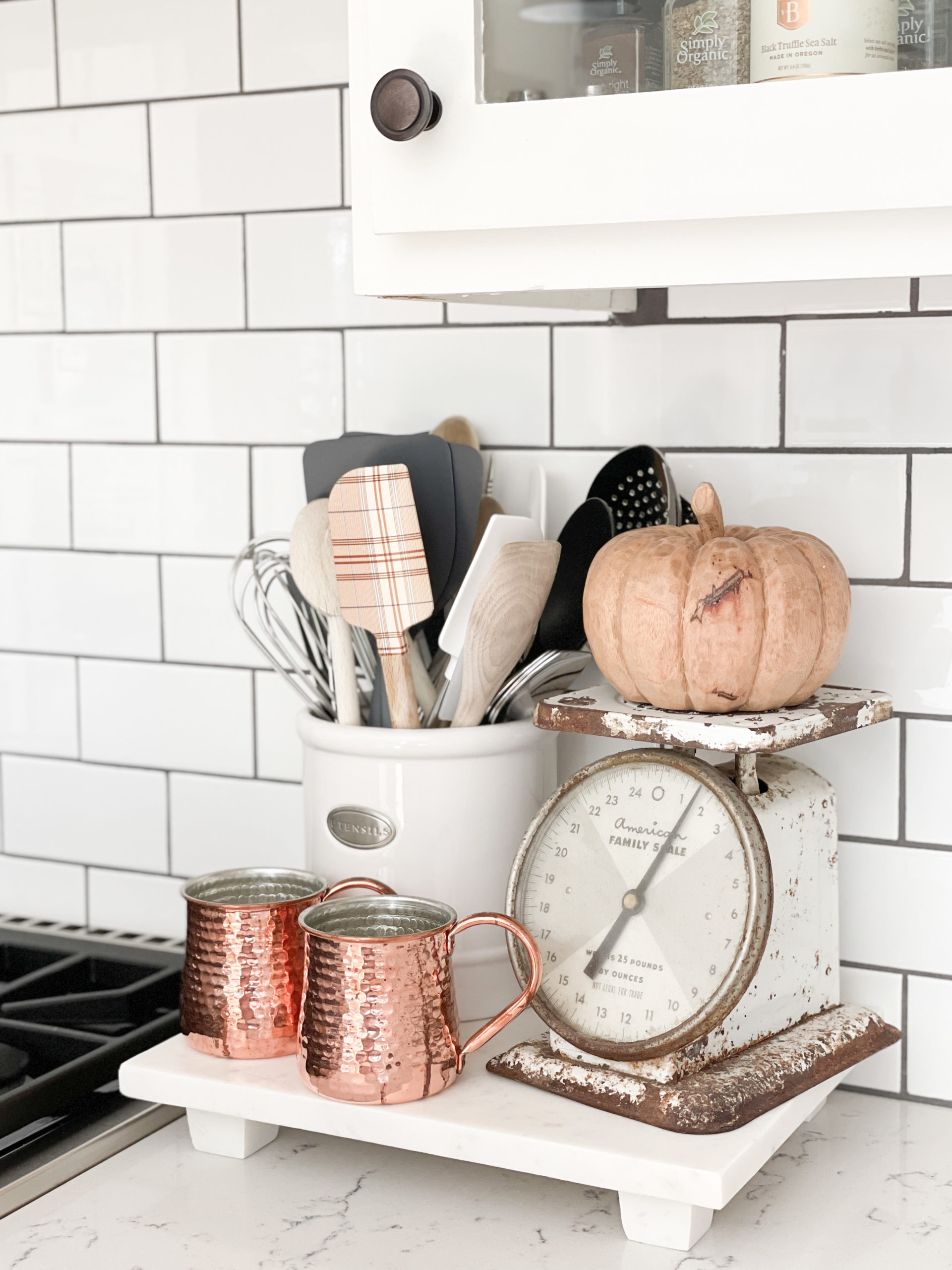 How to Add Simple Fall Decor in the Kitchen - Pasha is Home