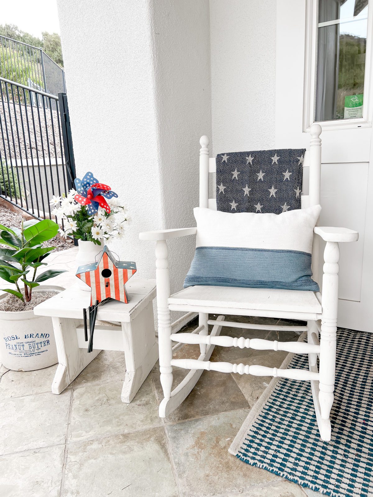 How to Make a Festive Patriotic Front Porch - Pasha is Home