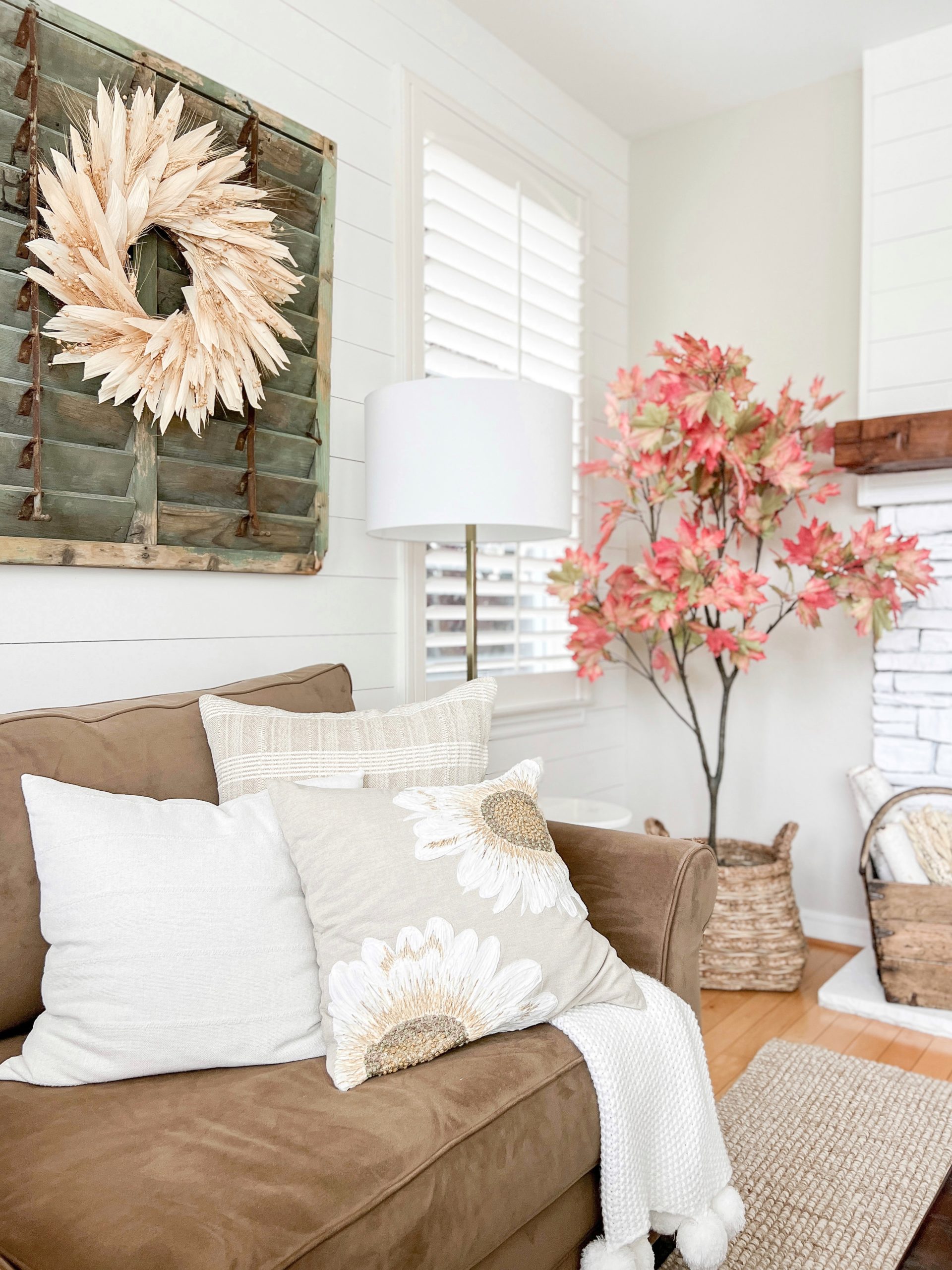 Simple Ideas For A Cozy Fall Family Room - Pasha is Home