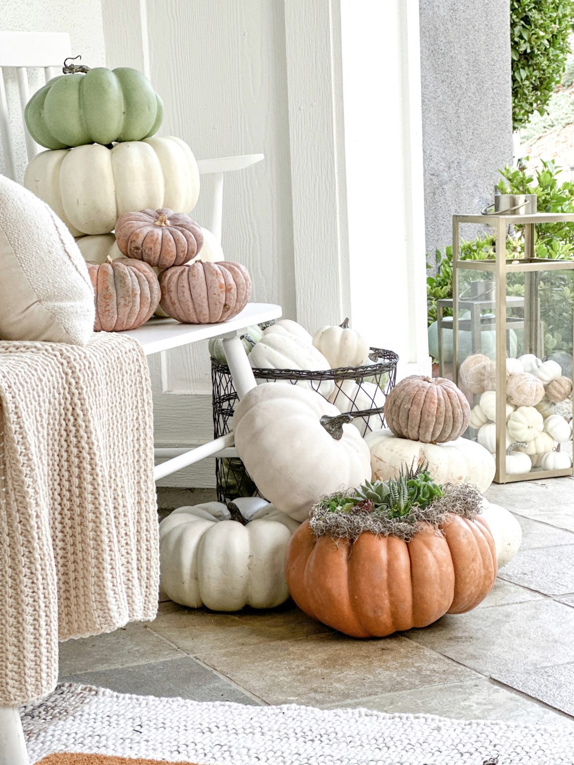 Three Effortless Ways to Use Fall Flowers in Your Home