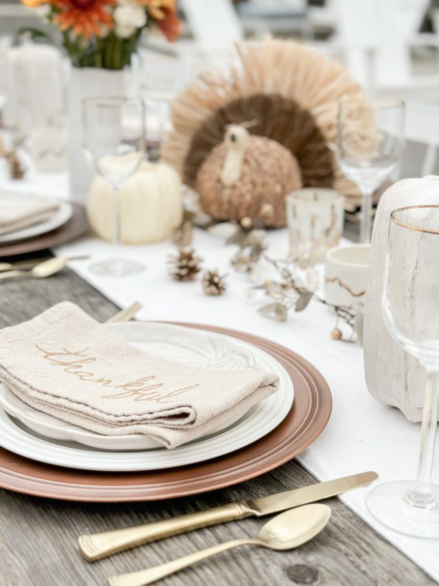 How to Set the Perfect Friendsgiving Table - Pasha is Home