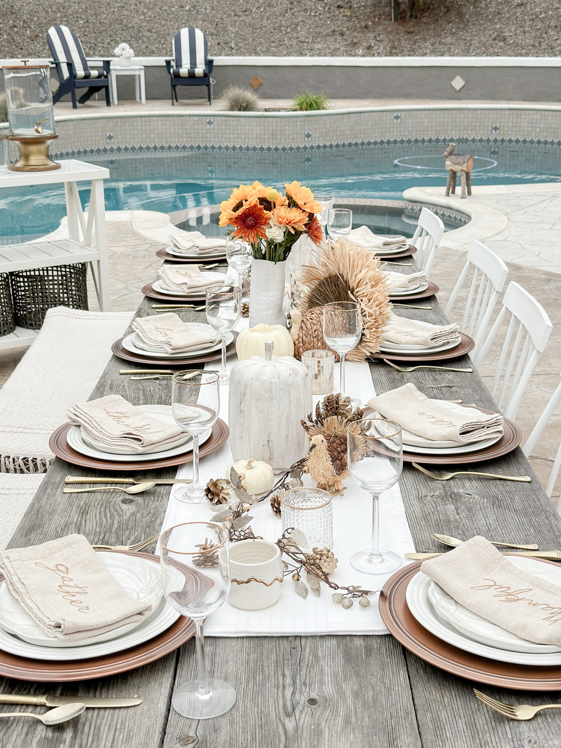 How to Set the Perfect Friendsgiving Table - Pasha is Home