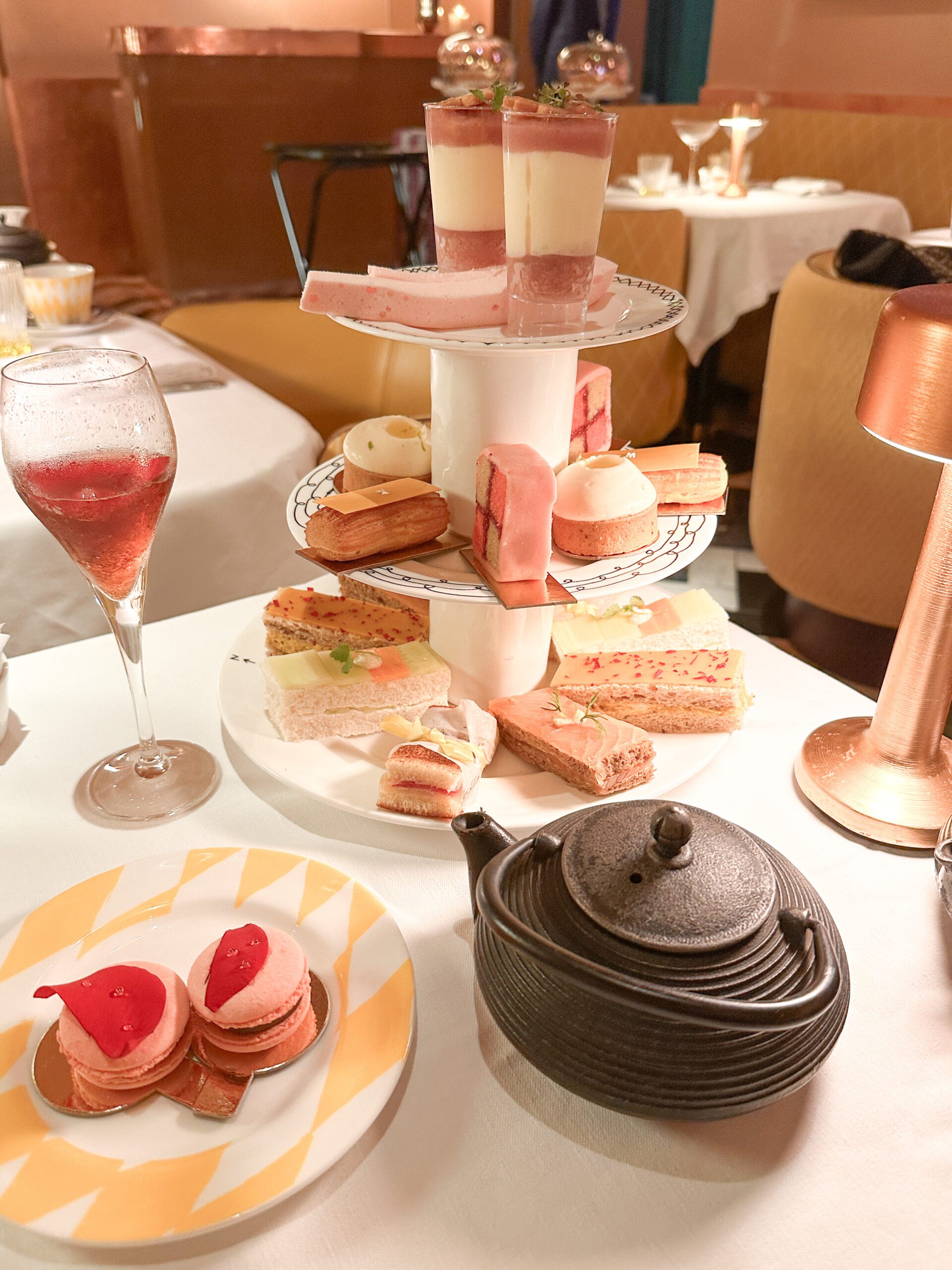 The Ultimate Travel Guide for London England - Pasha is Home