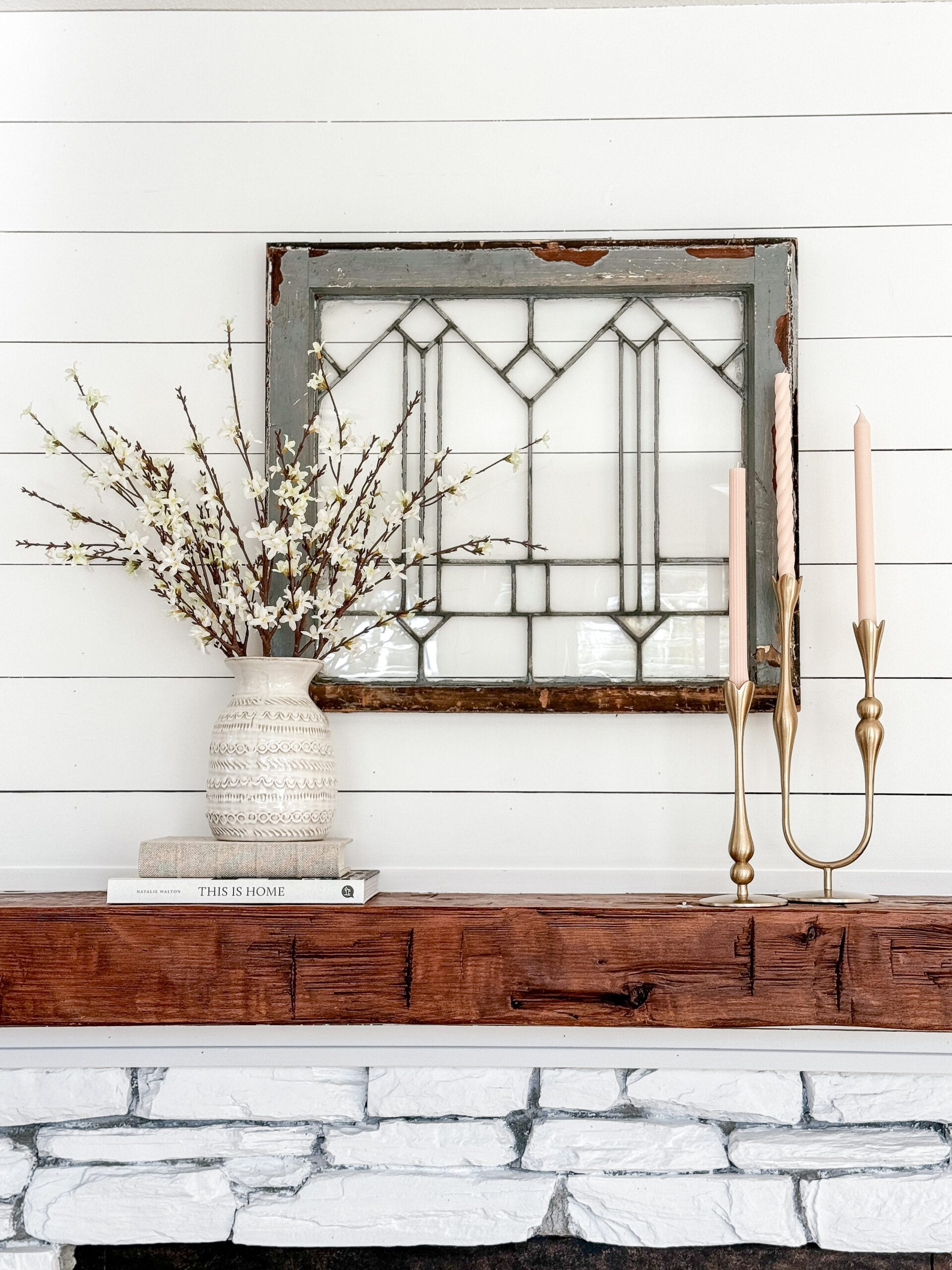 How to Blend Books into your Spring Decor - Pasha is Home