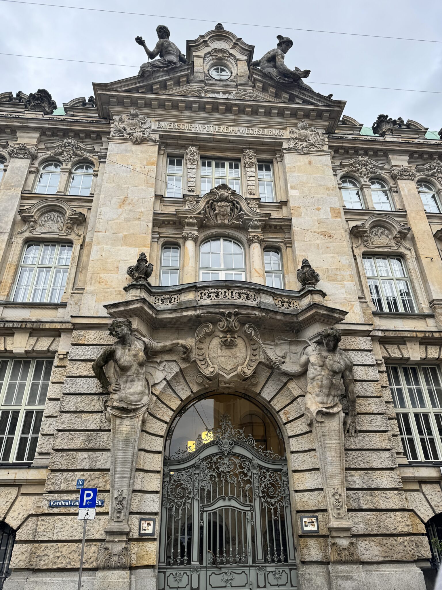 The Ultimate Christmas Market Travel Guide for Munich, Germany - Pasha ...