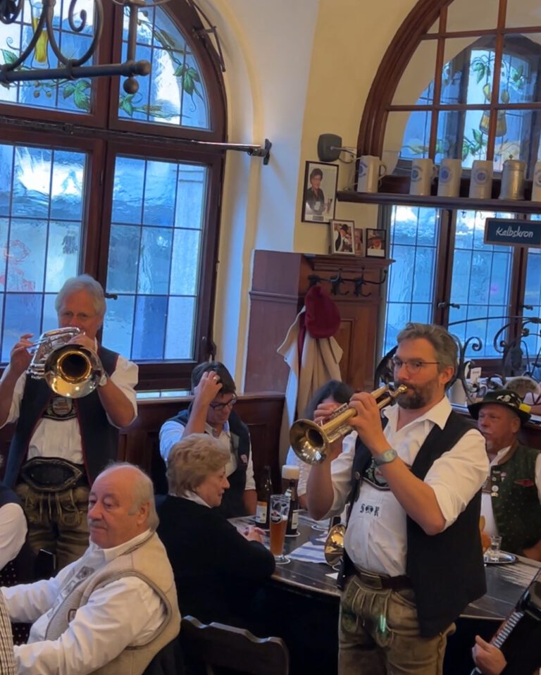 The Ultimate Christmas Market Travel Guide for Munich, Germany - Pasha ...