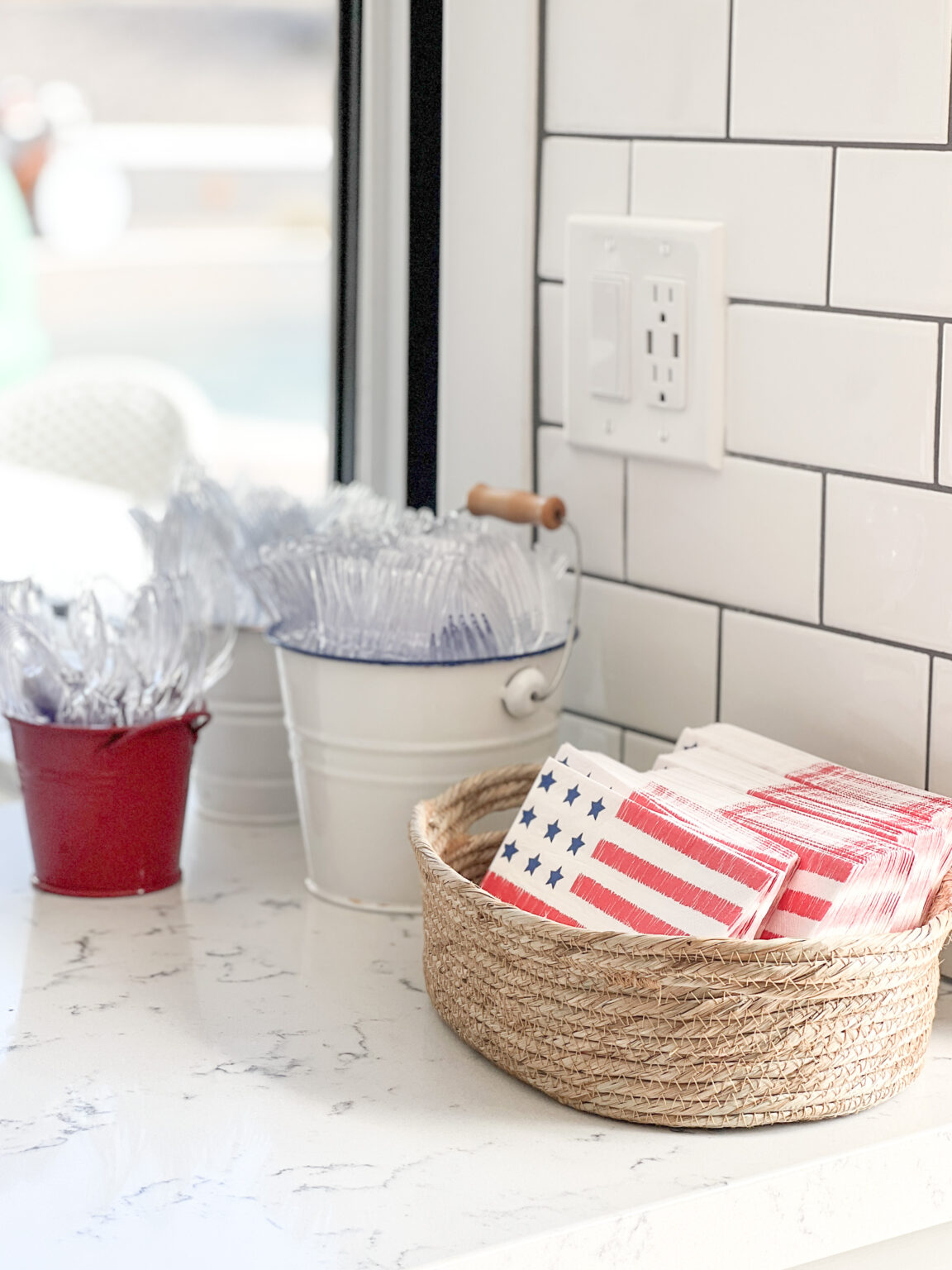 Simple and Easy Fourth of July Party Decor Ideas - Pasha is Home