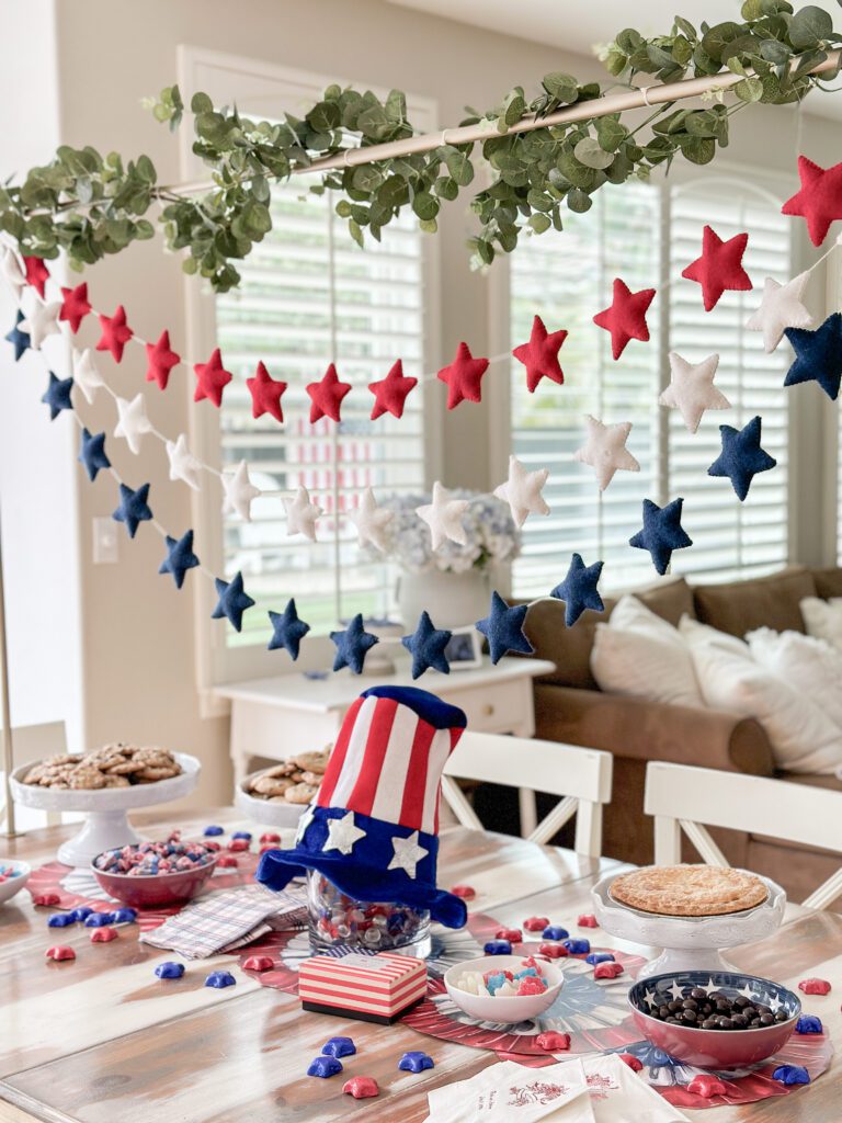 Simple and Easy Fourth of July Party Decor Ideas - Pasha is Home